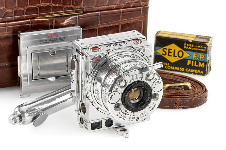 Lecoultre Compass Camera Deluxe Outfit