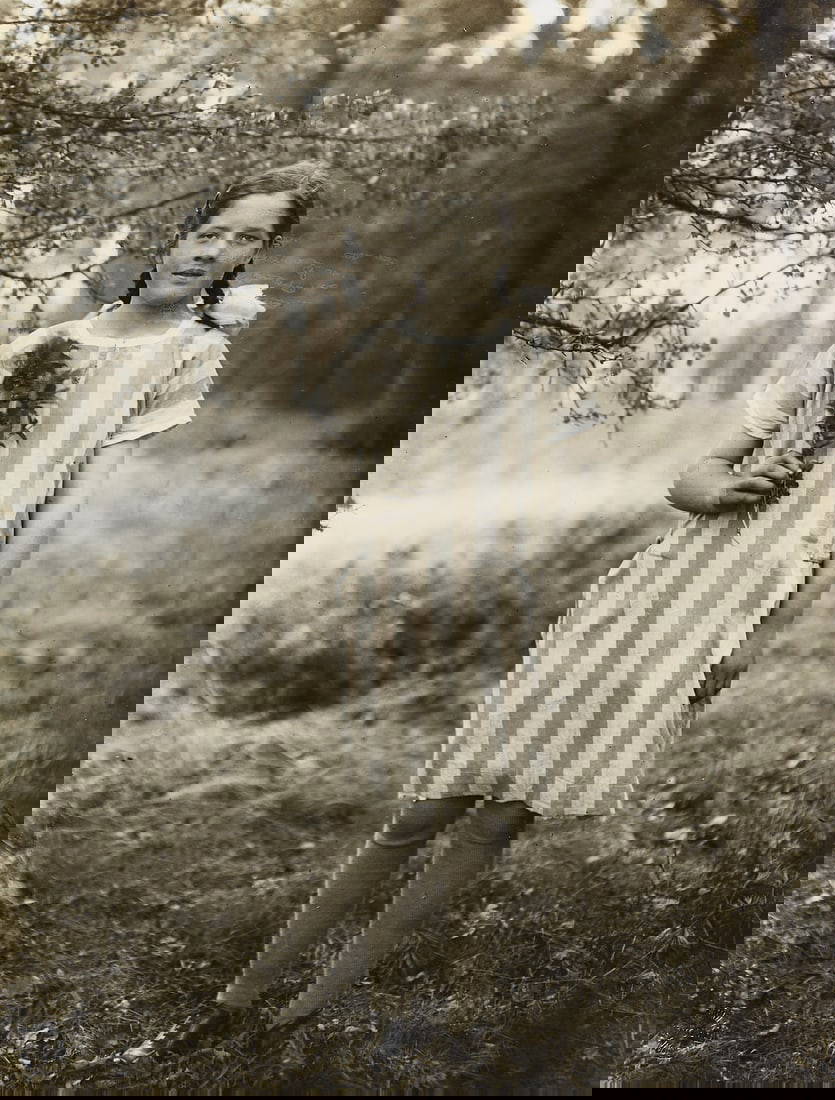 August Sander (1876–1964) - Frau Lind, C.1920* Auction