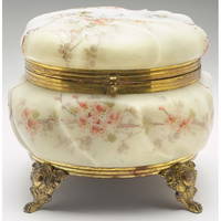 1218: Wave Crest hinged box, satin glass - Jun 07, 2009 | Treadway ...