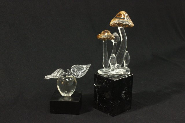 Lejeune Glass Sculpture Of Mushrooms