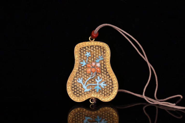 17 19th Century, A Floral Pattern Gold Filaments