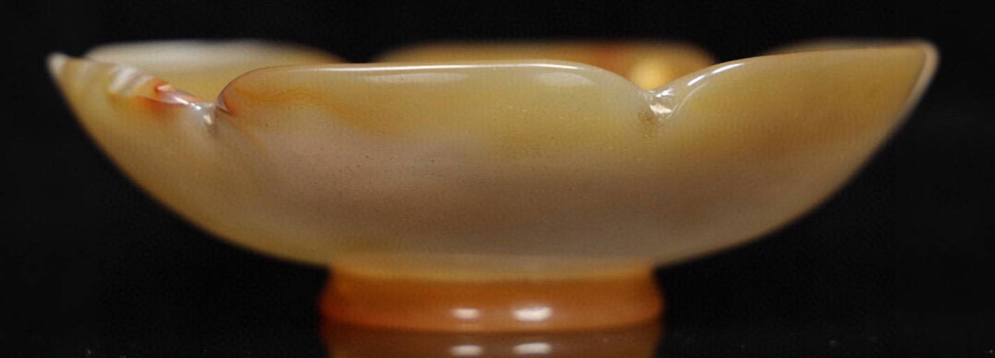 An Agate Carved Plate