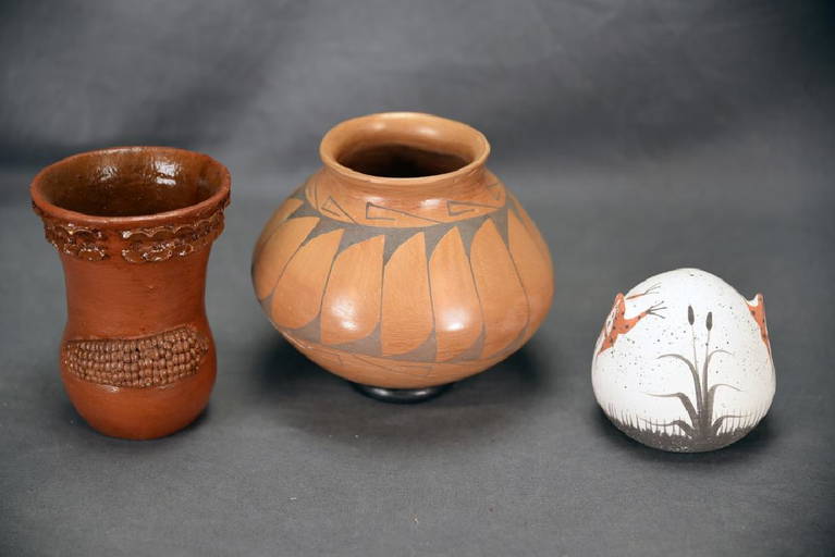3 Native American Pots, Tso, Zuniâ€¦