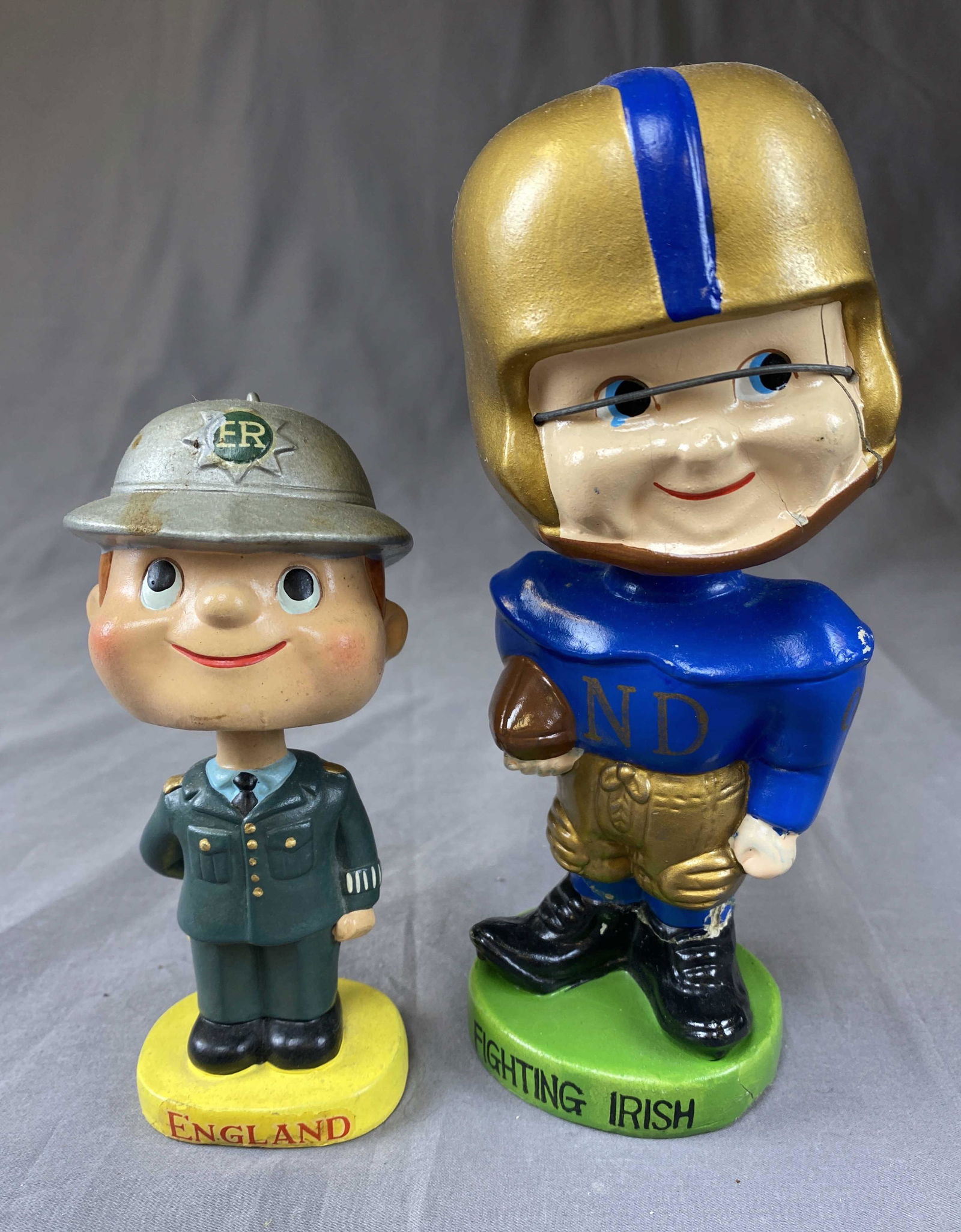 2 Bobblehead Nodders Notre Dame, English Cop (#0616H) on Mar 10, 2022 ...