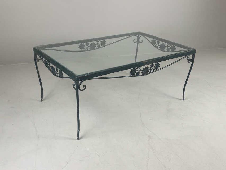 Woodard Daisy Chain Iron & Glass Cocktail Table Auction