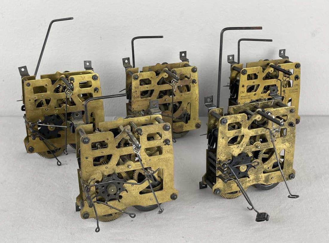 5 Cuckoo Clock Mfg. Co. Cuckoo Clock Movements Auction