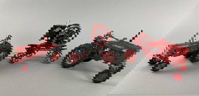 Ertl International Diesel Tractor & Mccormick Deering Model "m" Engine