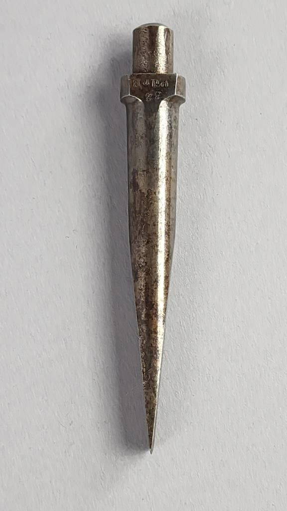 32 Pounder Cannon Front Site Auction