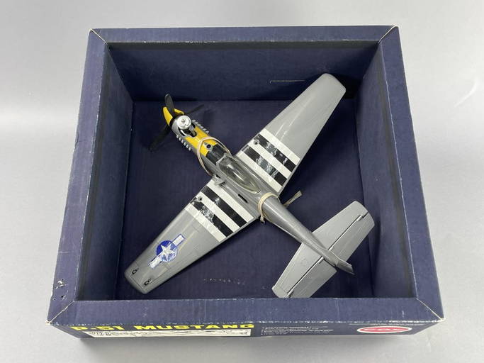 Cox Gas Engine Powered P 51 Mustang With Box