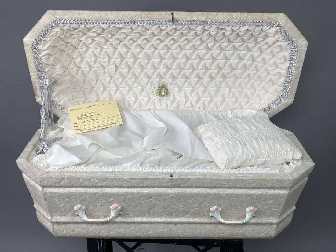30" White Doeskin Infant Casket Auction