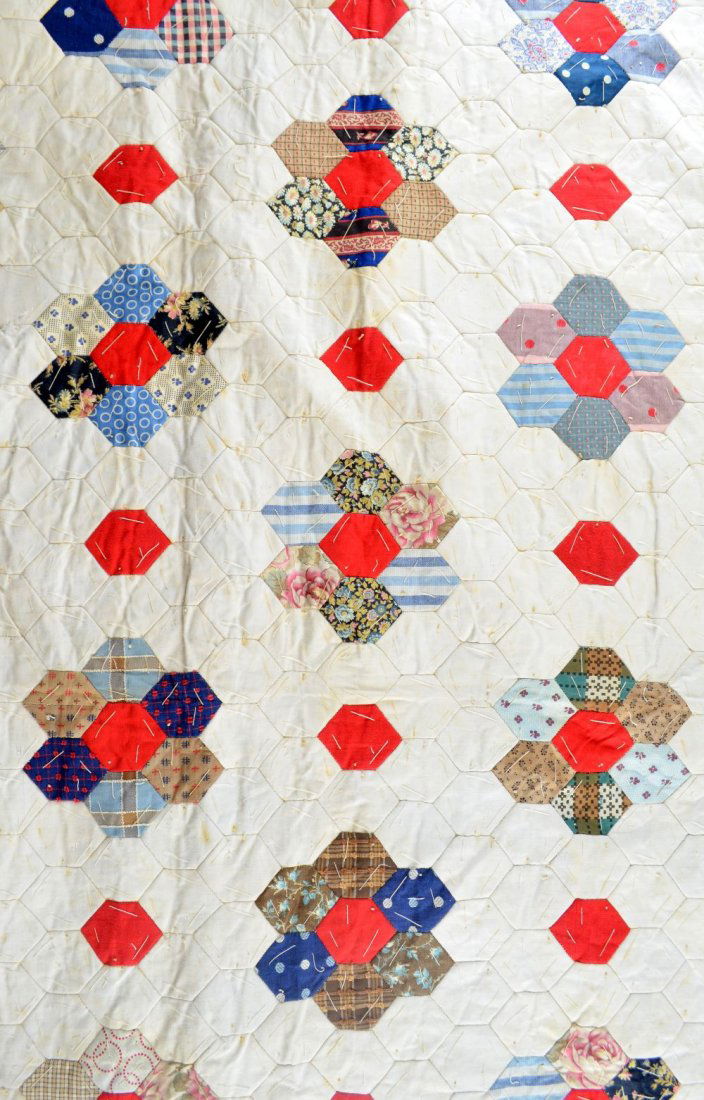 An early 20th C English patchwork quilt, design of - Sep 25, 2014 ...