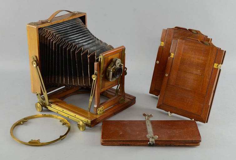 Victorian Mahogany Box Camera `challenge` By J Lizars,