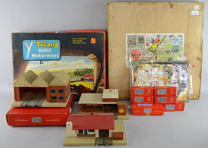 Tri Ang Minic Motorways M.1512 Boxed Set, Contains