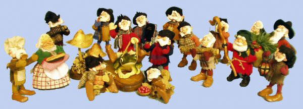 18 Simpich Elf Dolls