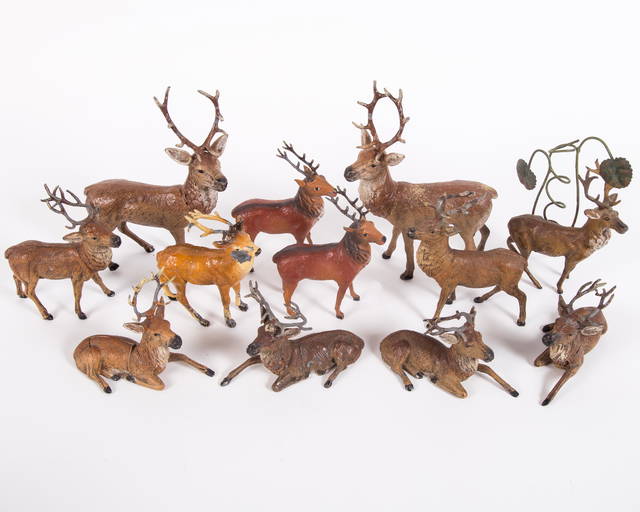 Vintage Deer Figures (12)