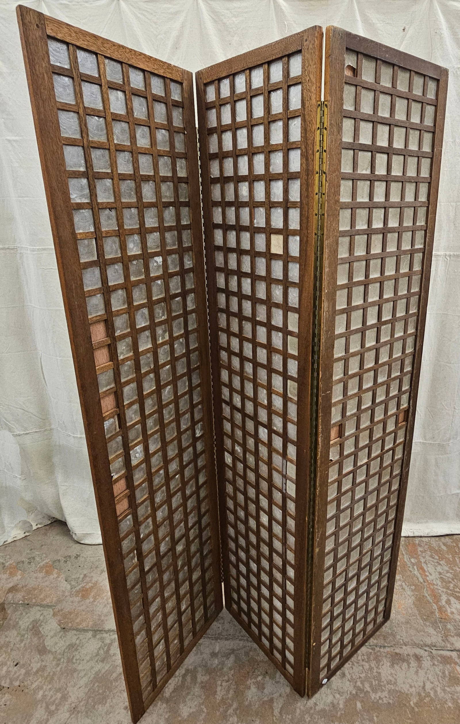 Mid Century Modern Screen Auction