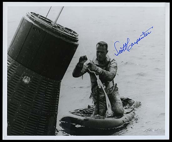94: 1962 SCOTT CARPENTER AUTOGRAPHED PHOTOS