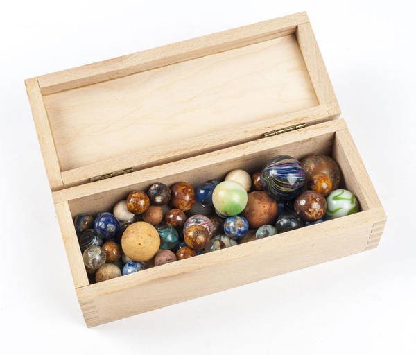 87 Early Marbles Incl Clay And Glass