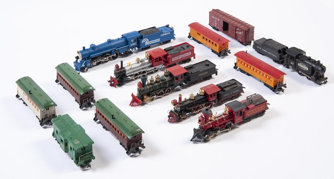 13 HO Scale Rolling Stock Incl Sets