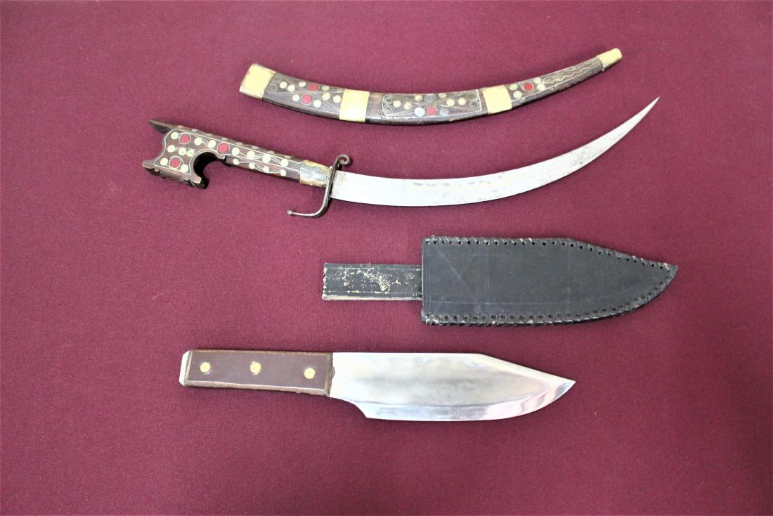 2 Knives Made in India