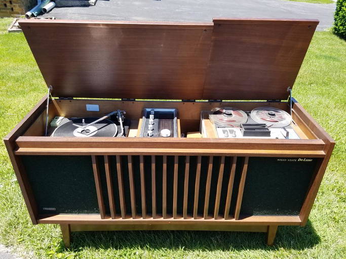 Panasonic Solid State Deluxe Record Cabinet
