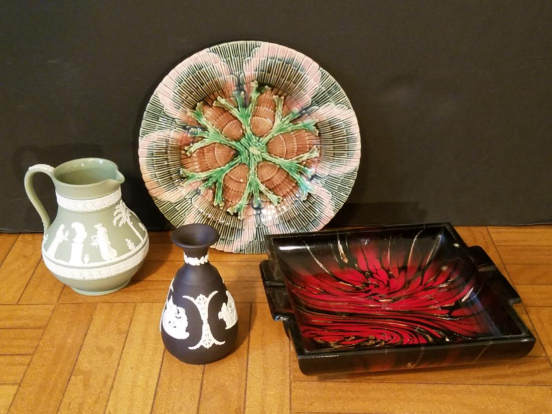 4 Pcs Art Glass And Ceramics