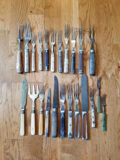 23 Pcs Of Bone/wood Handled Flatware
