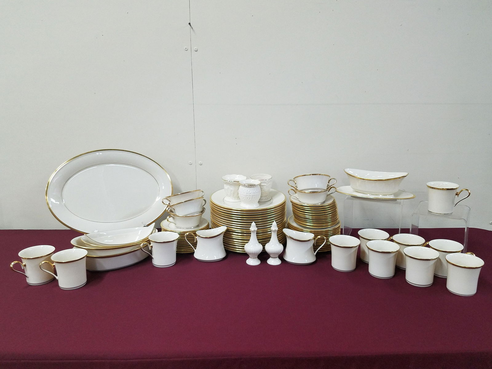 114 Pcs Lenox "eternal" Dinnerware