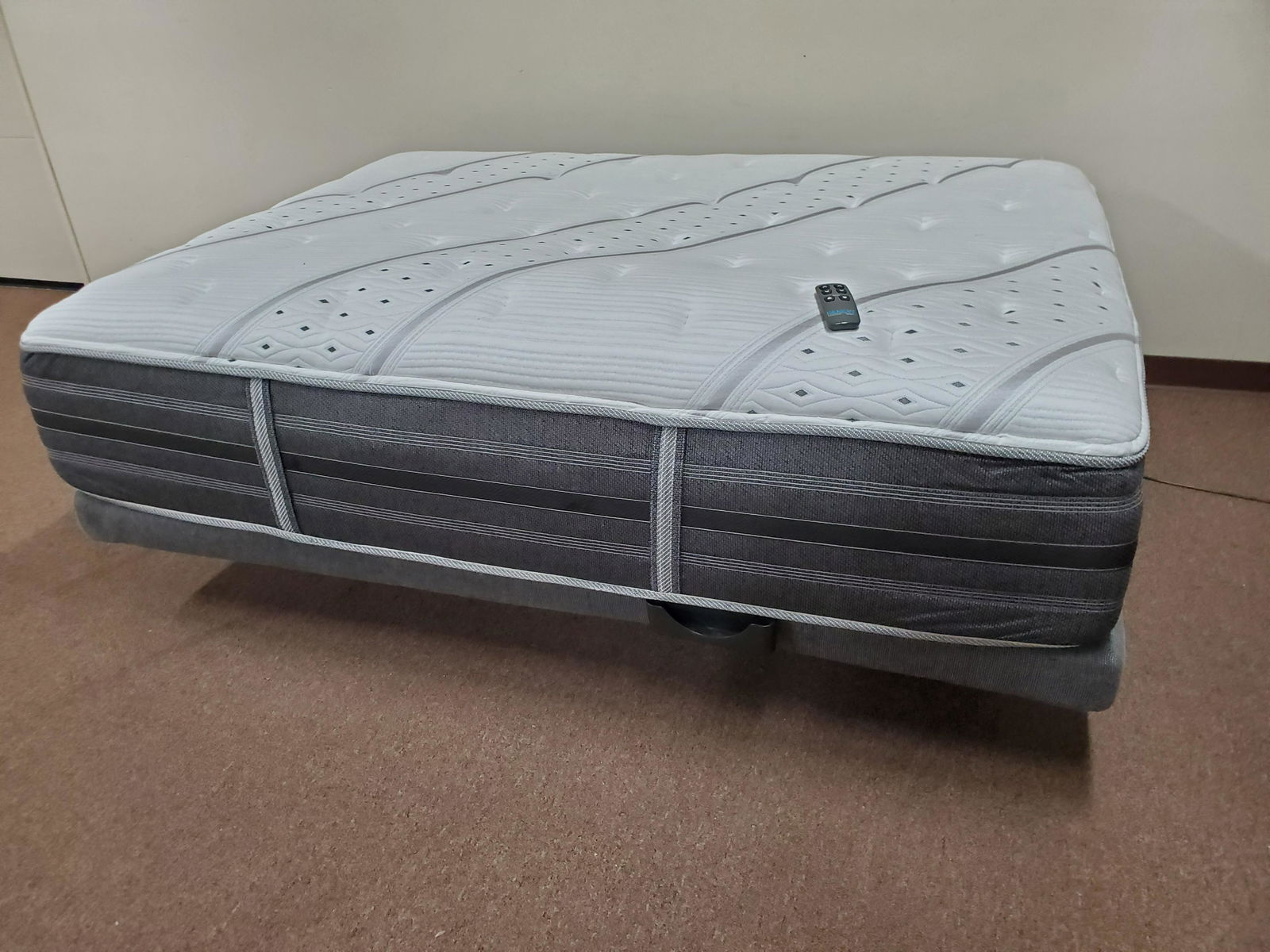 Renew Beauty Rest Powerbase & Mattress - Jul 11, 2020 | Cordier ...