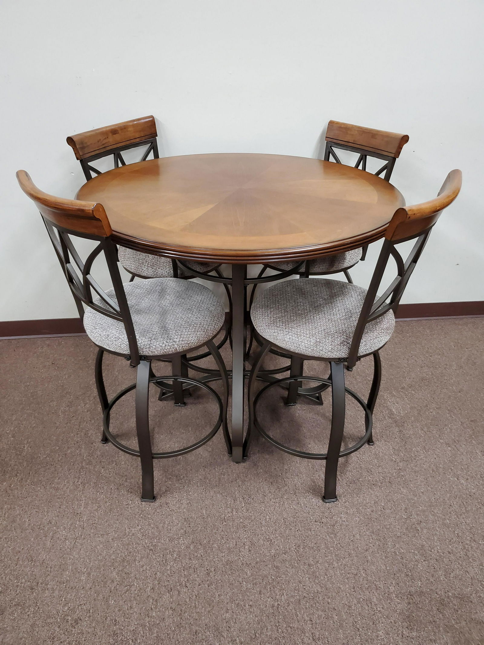 High Top Table With 4 Swivel Chairs