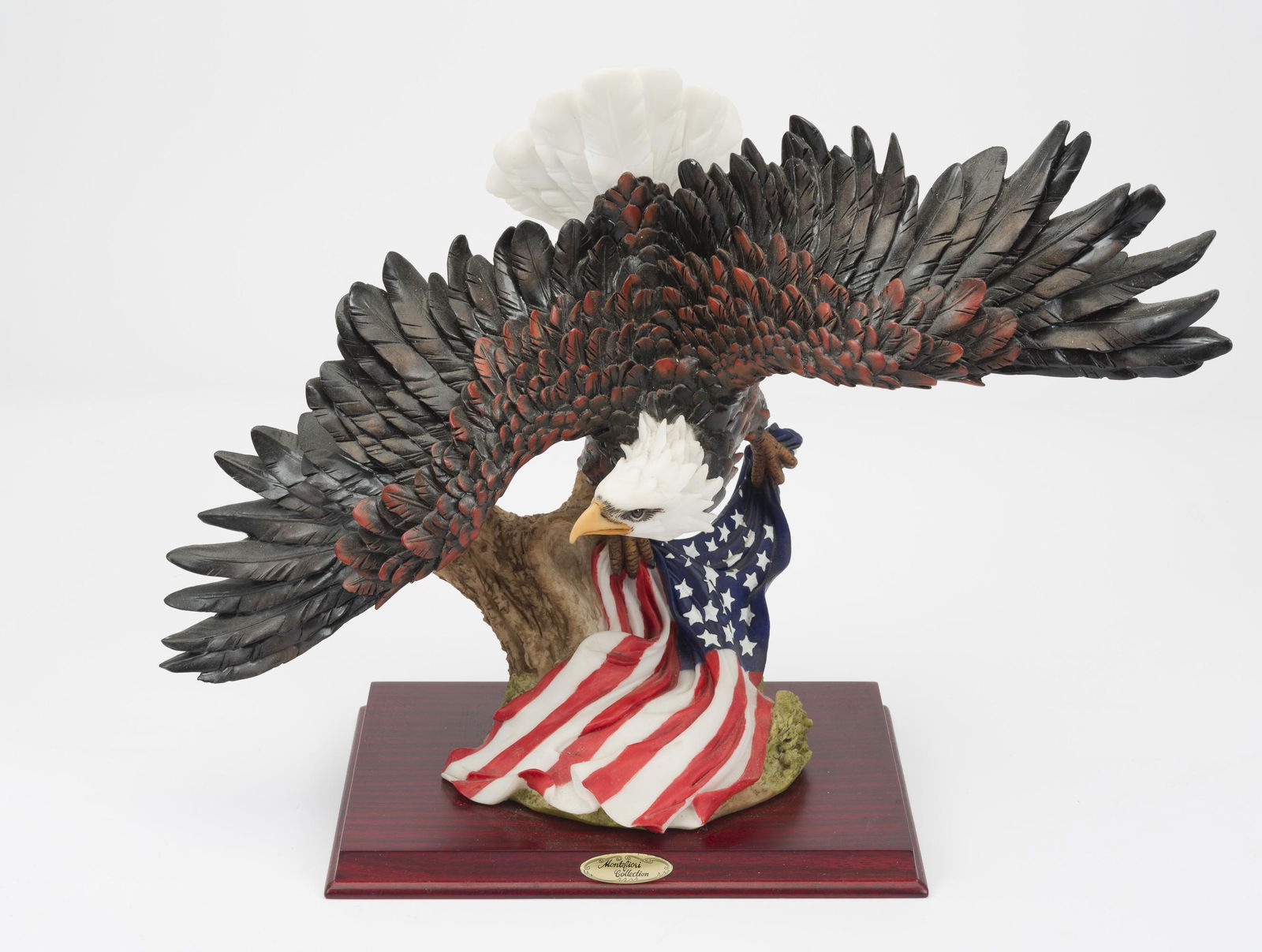 Montefiori Collection Eagle With Flag