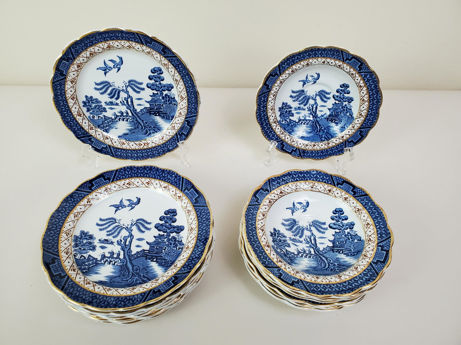 16 Pc "real Old Willow" Dinnerware