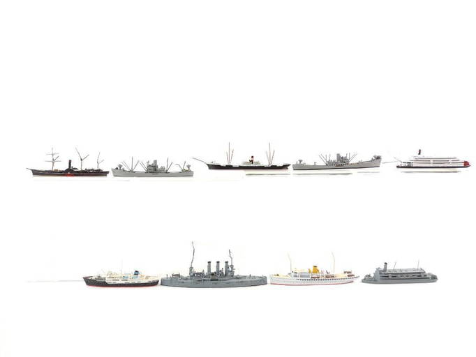 9 Miniature Wielding Lead Ships