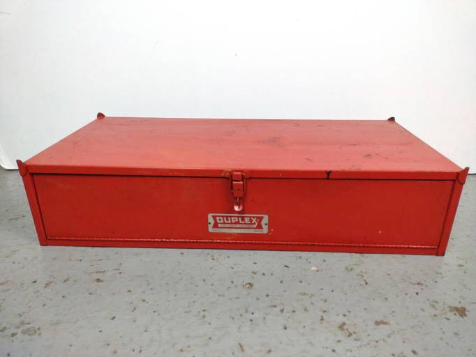 Duplex Tool Box - Jan 22, 2022 | Cordier Auctions & Appraisals in PA