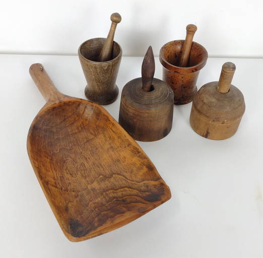 5 Pcs Wooden Kitchenalia Incl Butter Molds - Jul 23, 2022 | Cordier ...