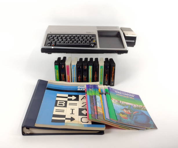Texas Instruments Home Computer TI-99/4A (#0023) on Nov 26, 2022 ...