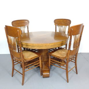 Oak Dining Table With 4 Pressed Back Chairs