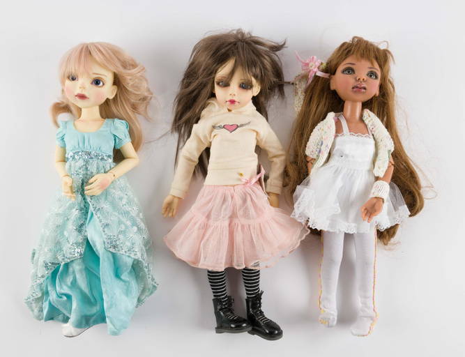 3 16" Kim Lasher Dolls (#0266) on Dec 29, 2022 | Cordier Auctions ...