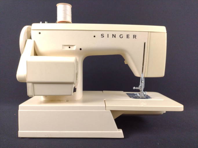 Singer Merritt 1802 Sewing Machine
