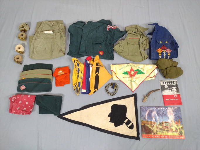 Lot Of 27 Boy Scout Items Incl Uniforms (#0465) on Feb 04, 2023 ...