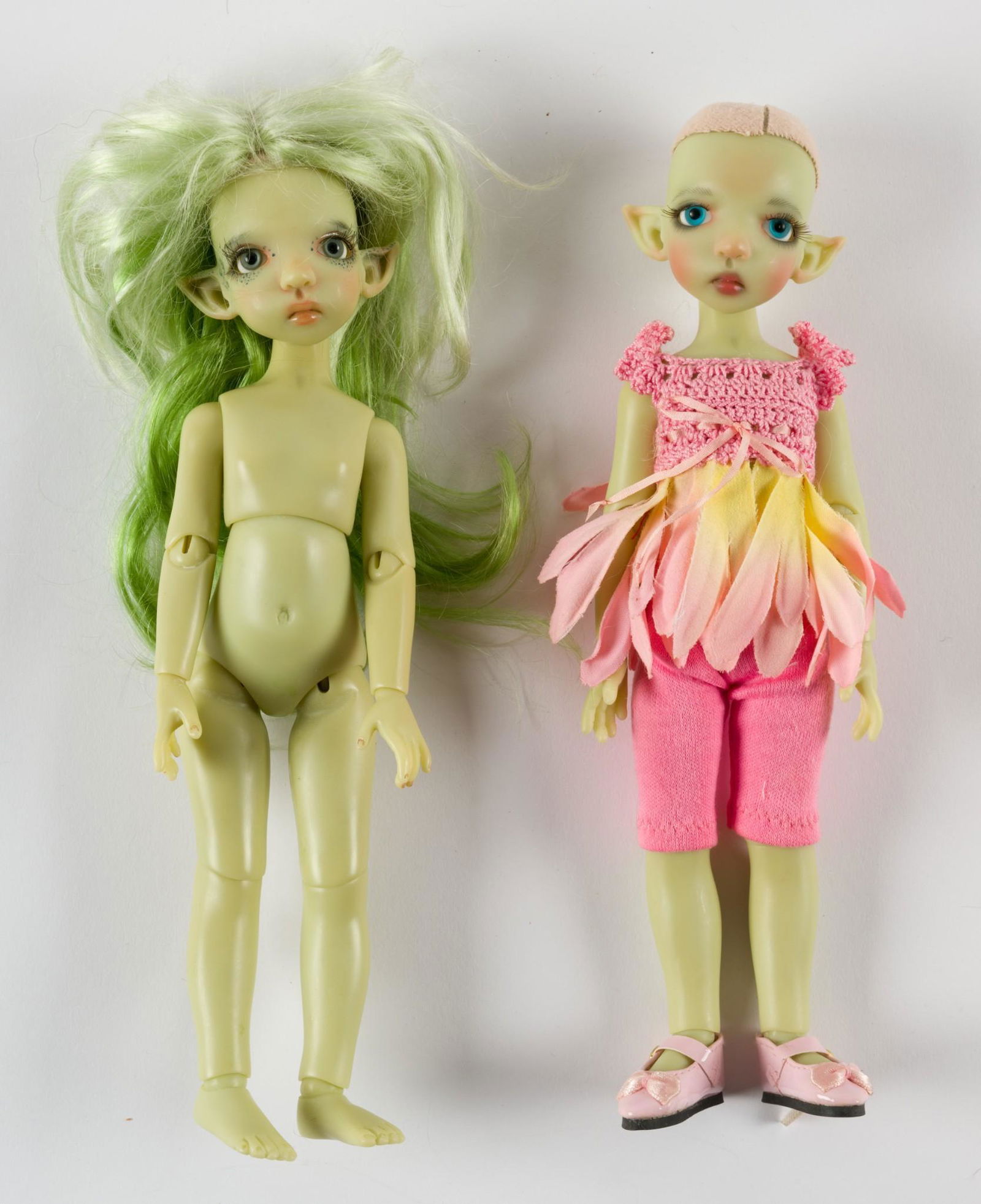 2 10" Kaye Wiggs Elves - Mar 26, 2023 | Cordier Auctions & Appraisals in PA