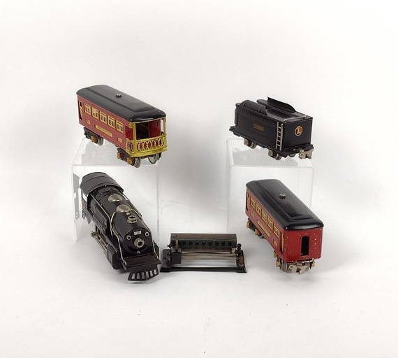 4 Lionel Trains & Speed Controller