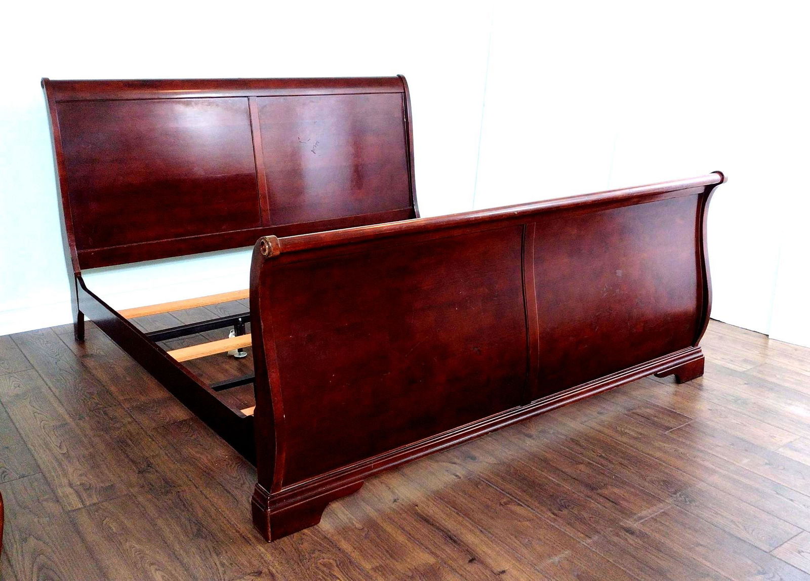 Bob Timberlake Cherry Finish King Size Sleigh Bed