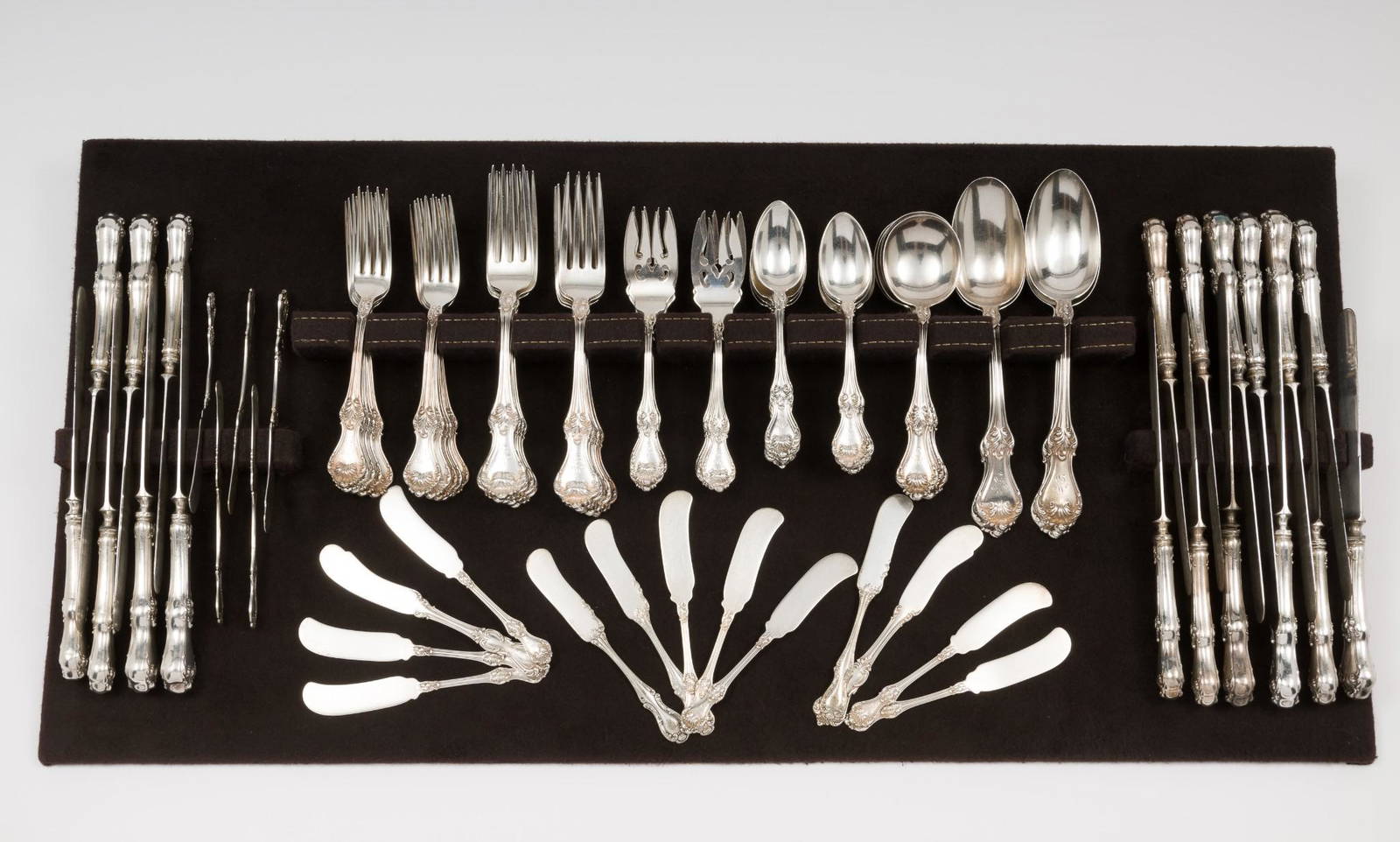 89 Pc. Wallace Corinthian Sterling Flatware Service Auction