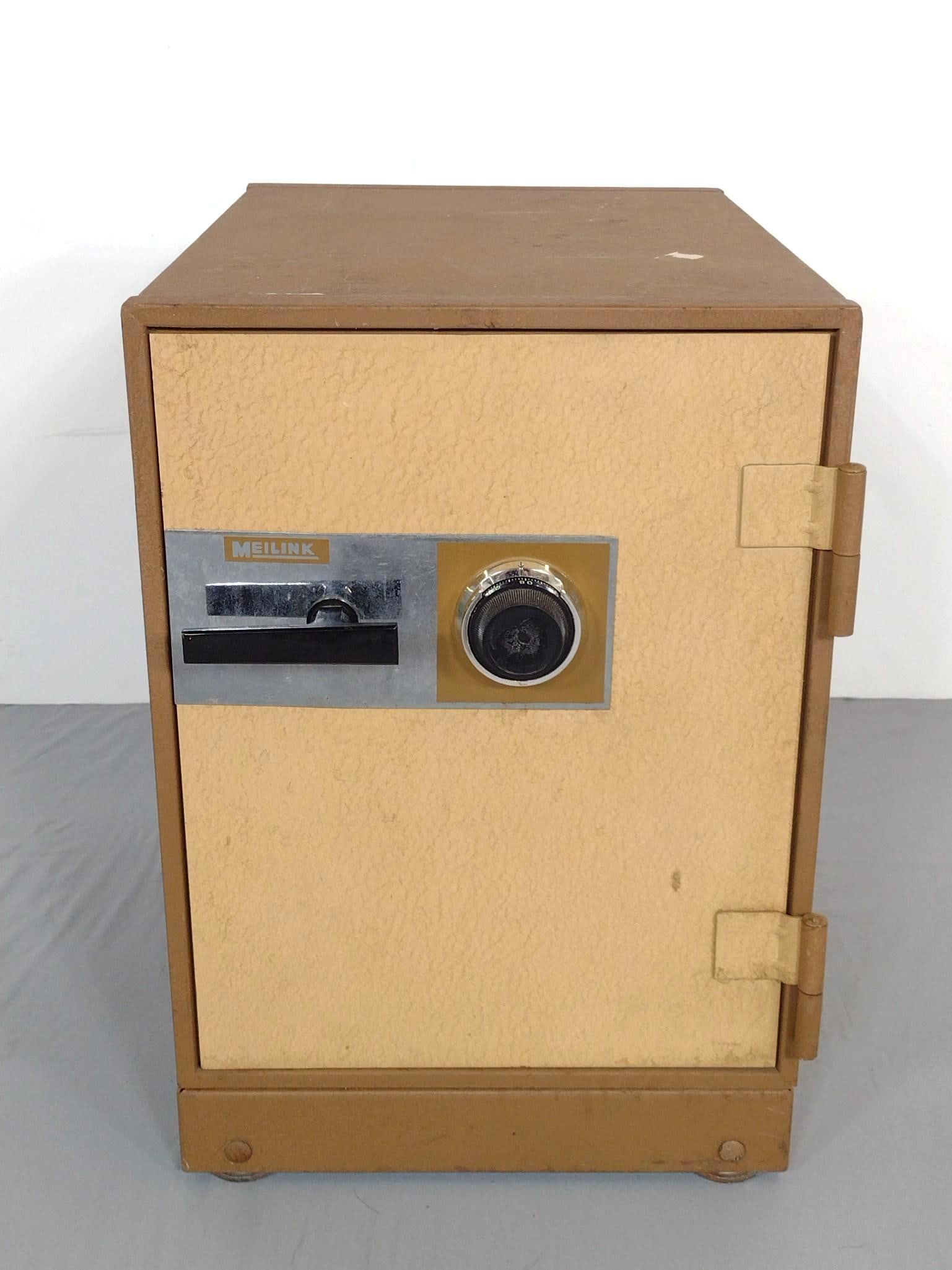 Meilink Safe Auction