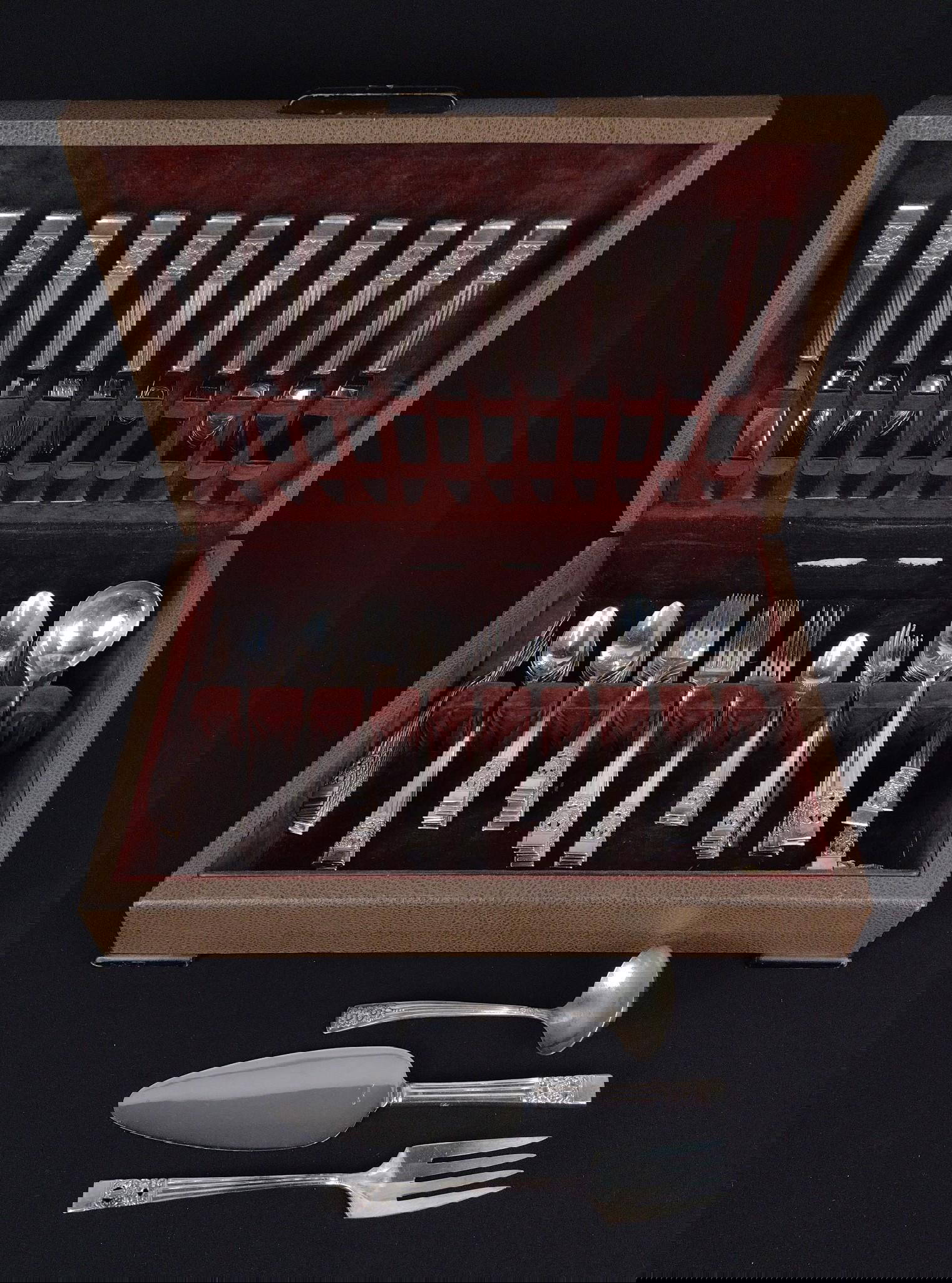 109 Pc Community Flatware Set Auction