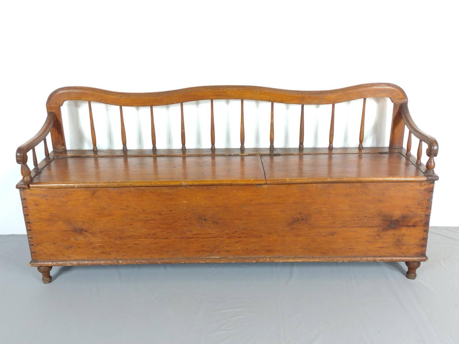 Antique Storage Bench Auction