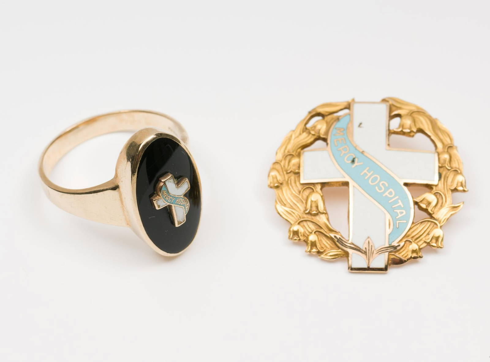 10k Gold Mercy Hospital Ring And Pin Auction