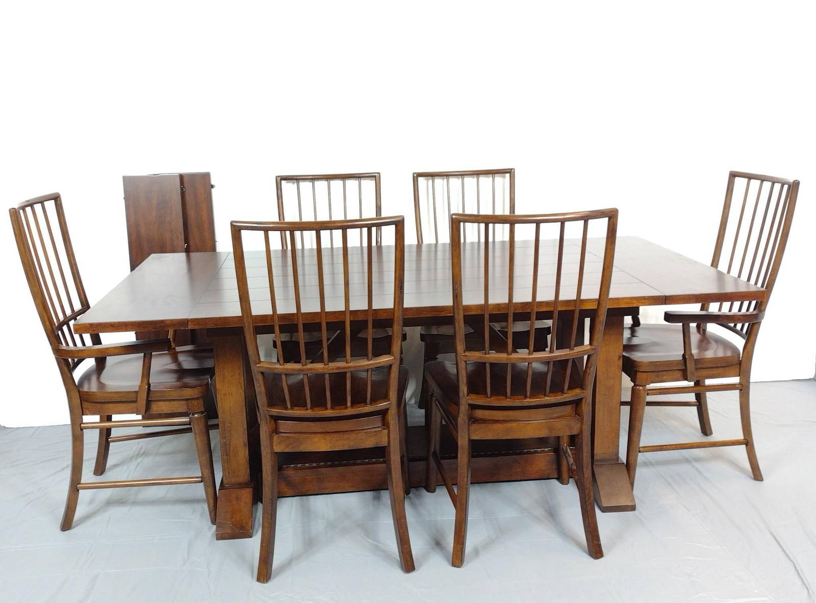 Klaussner Furniture Dining Table & 6 Chairs Auction