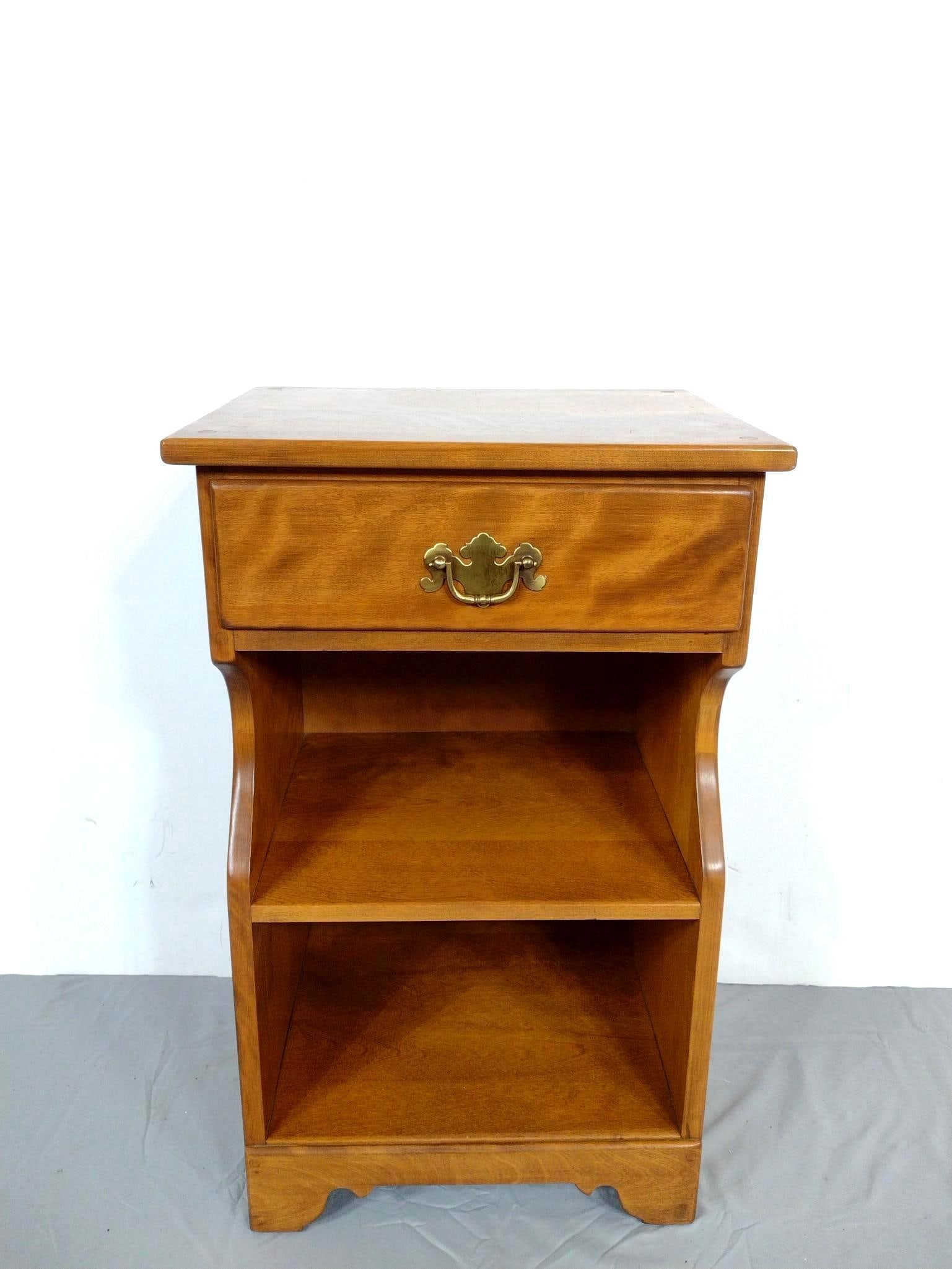 Ethan Allen Single Drawer Stand Auction